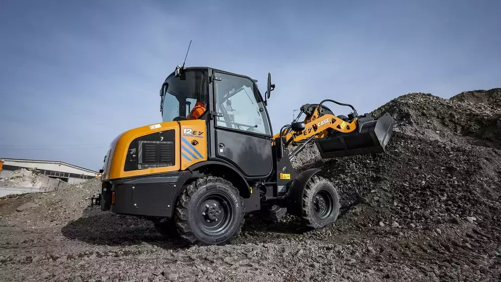 F-Series Compact Wheel Loaders | CASE EU