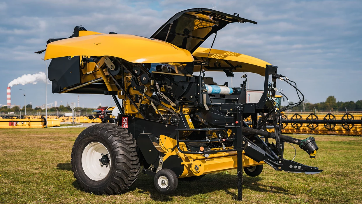 Roll Baler - Best Fixed Chamber Baling | New Holland UK