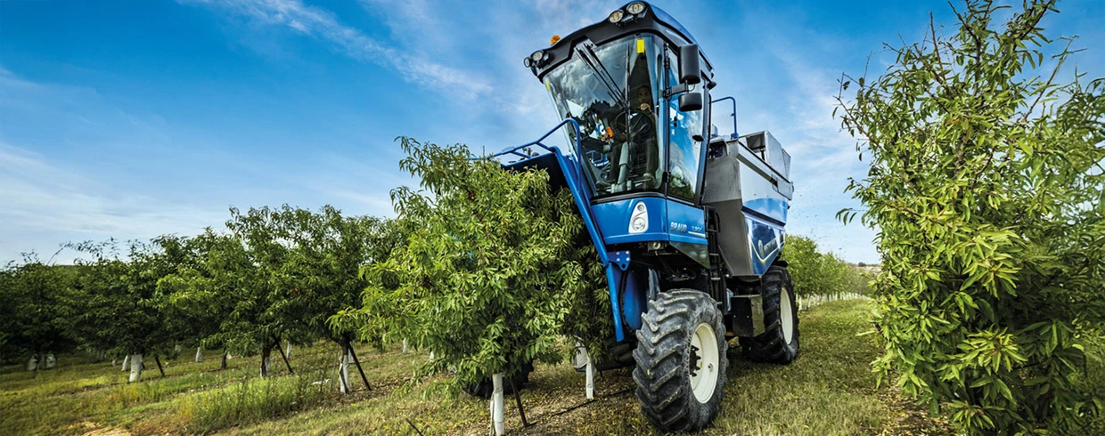 Machines à Récolter les Olives Braud 10.90X | New Holland FR