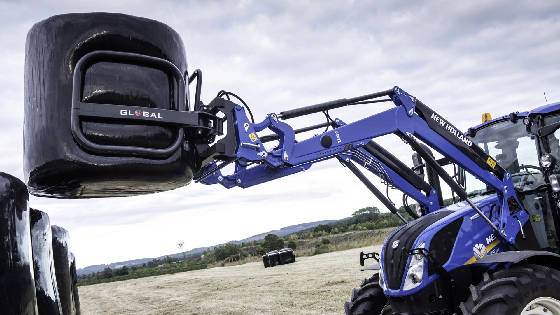 Front Loaders TL & LA | New Holland UK