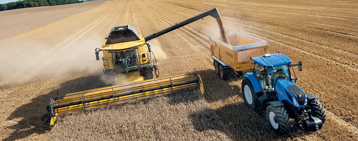 Upgrade Farming with the T7 SWB Tractor | New Holland UK