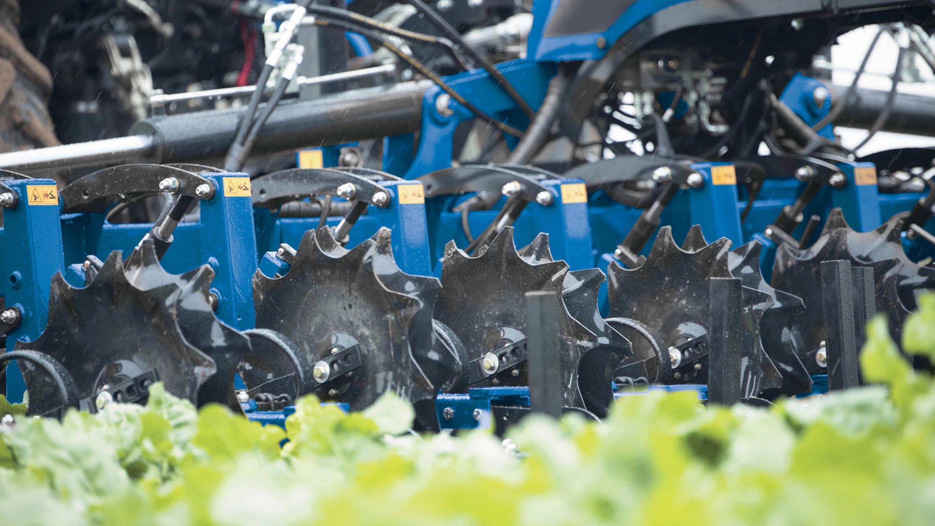 SRC & SRC Smartsteer™ Inter-Row Cultivators | New Holland UK