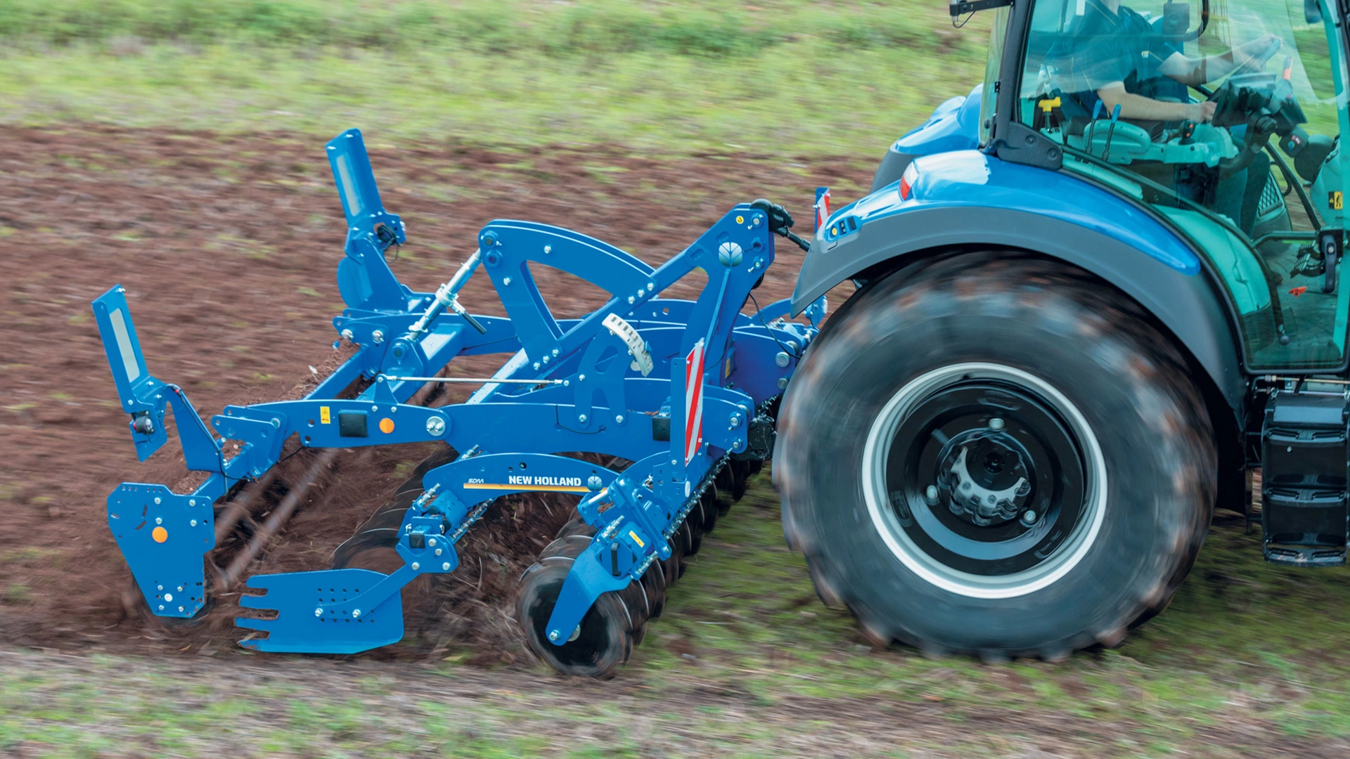 SDM & SDH Disc Cultivators for Healthier Soil | New Holland UK