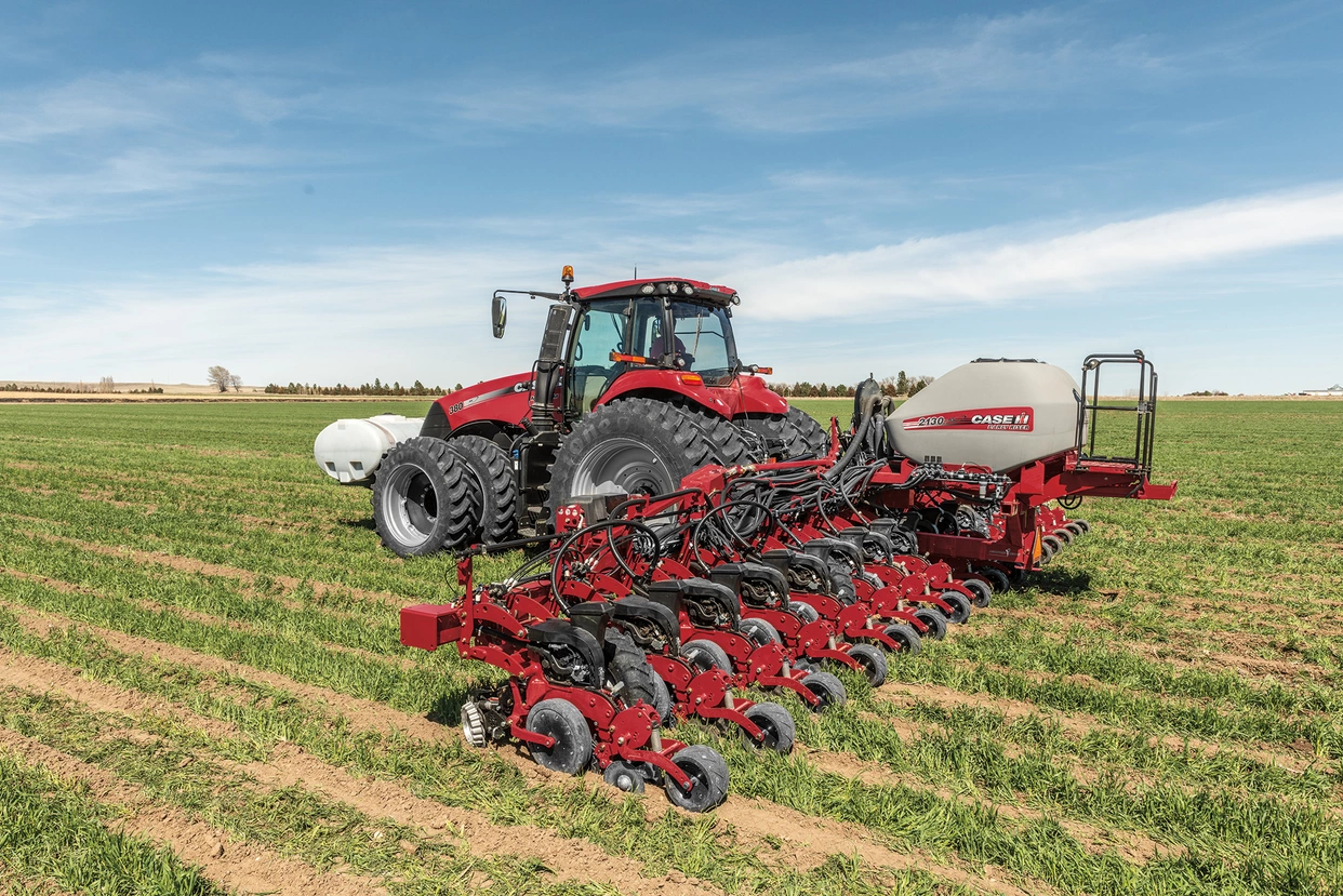 2000 Series Early Riser Planters | Case IH
