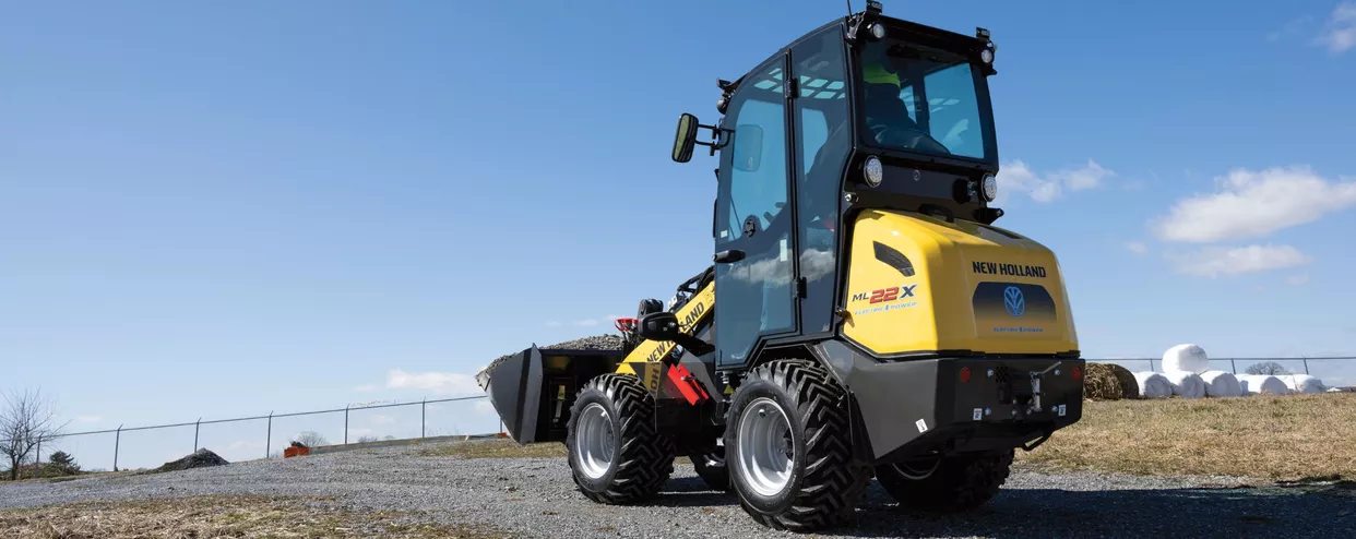 ML22X Small Articulated Loader | New Holland
