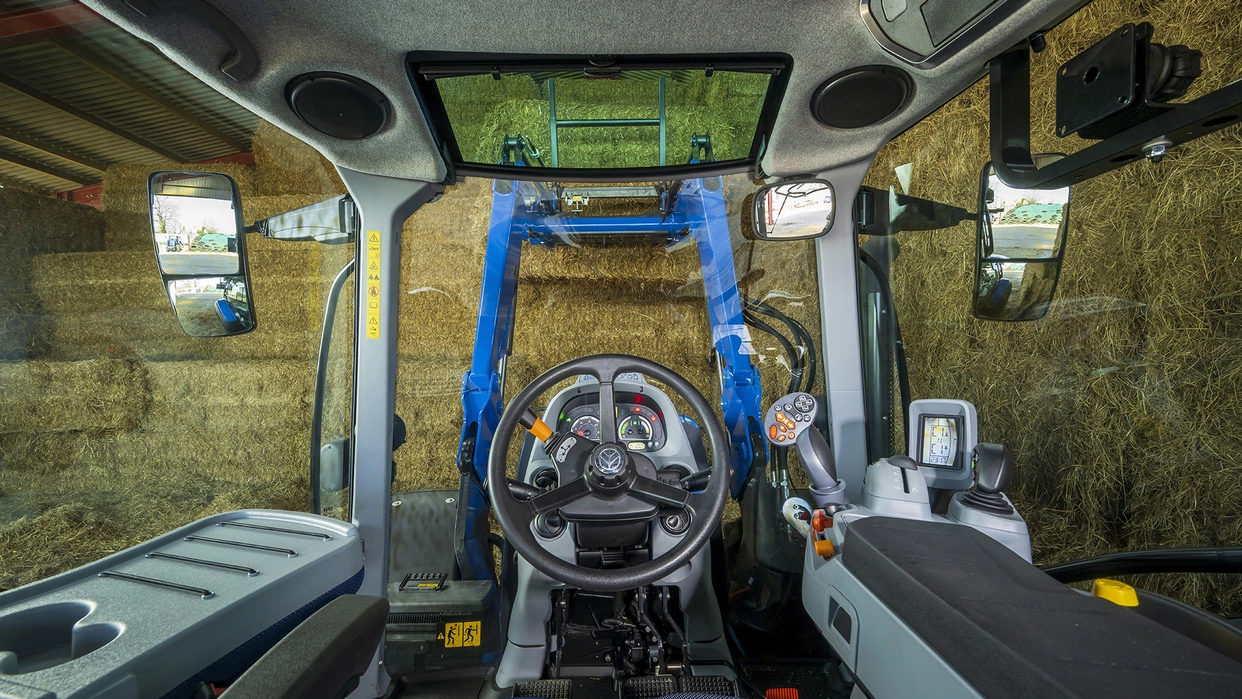 Front Loaders TL & LA | New Holland UK