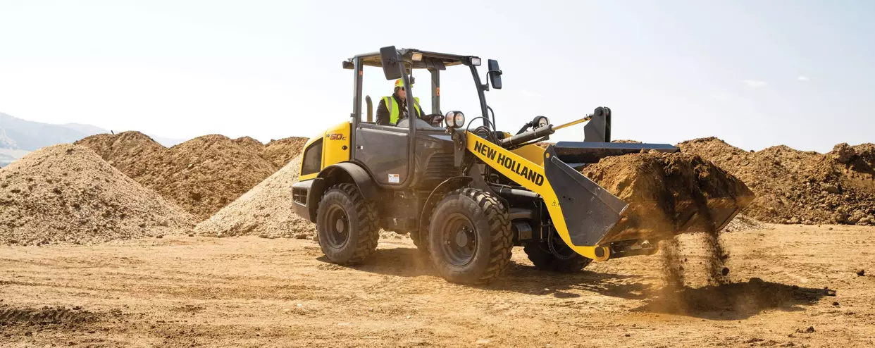 W50C Z-Bar Compact Wheel Loader | New Holland