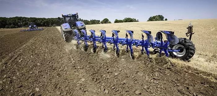 New Holland Semi-Mounted Variable Width Reversible Plough | Versatile ...