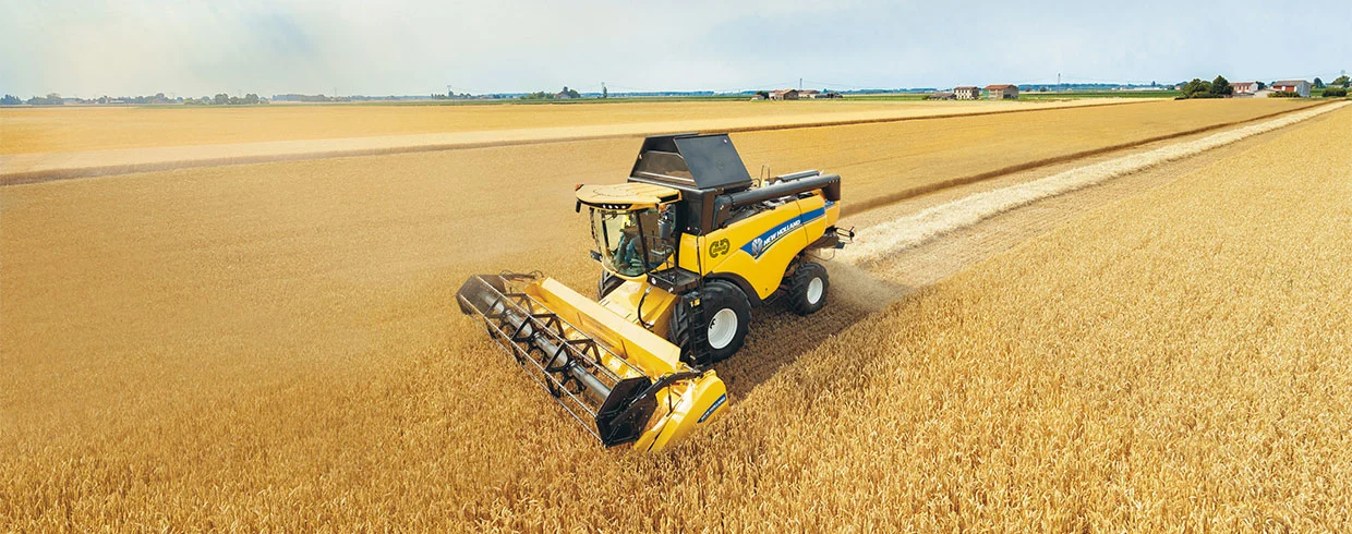 Award Winning CH Combine Harvesters | New Holland UK