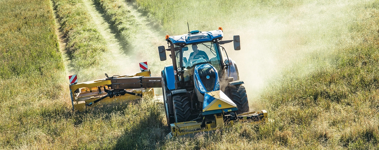 Precision Cutting with Front Mounted Mowers | New Holland UK