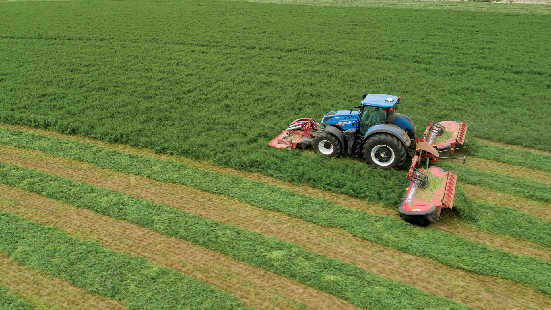 MegaCutter™ Triple Disc Mowers - Hay Cutters | New Holland