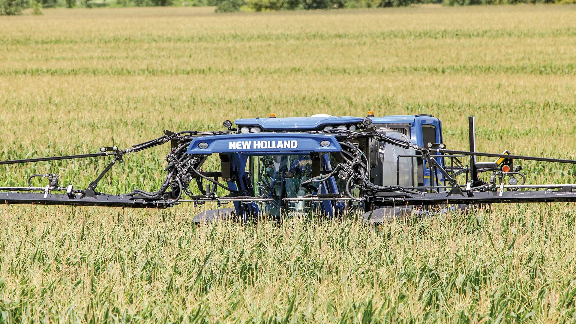 Front Boom Sprayer Guardian™ - Crop Sprayers | New Holland