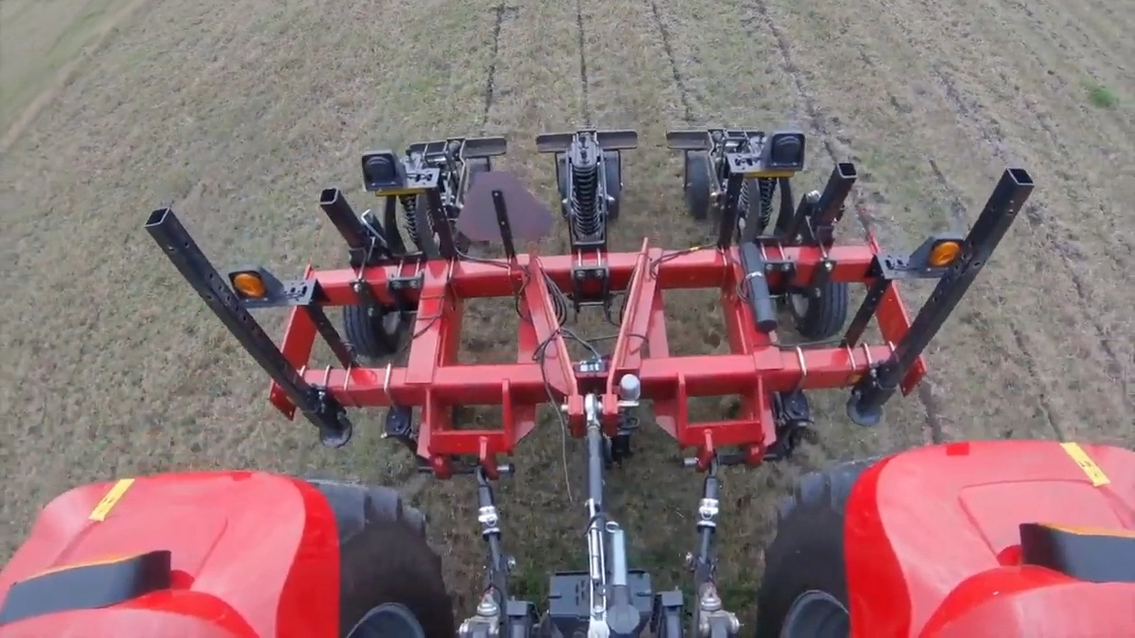In-Line Rippers Deep Tillage Equipment | Case IH