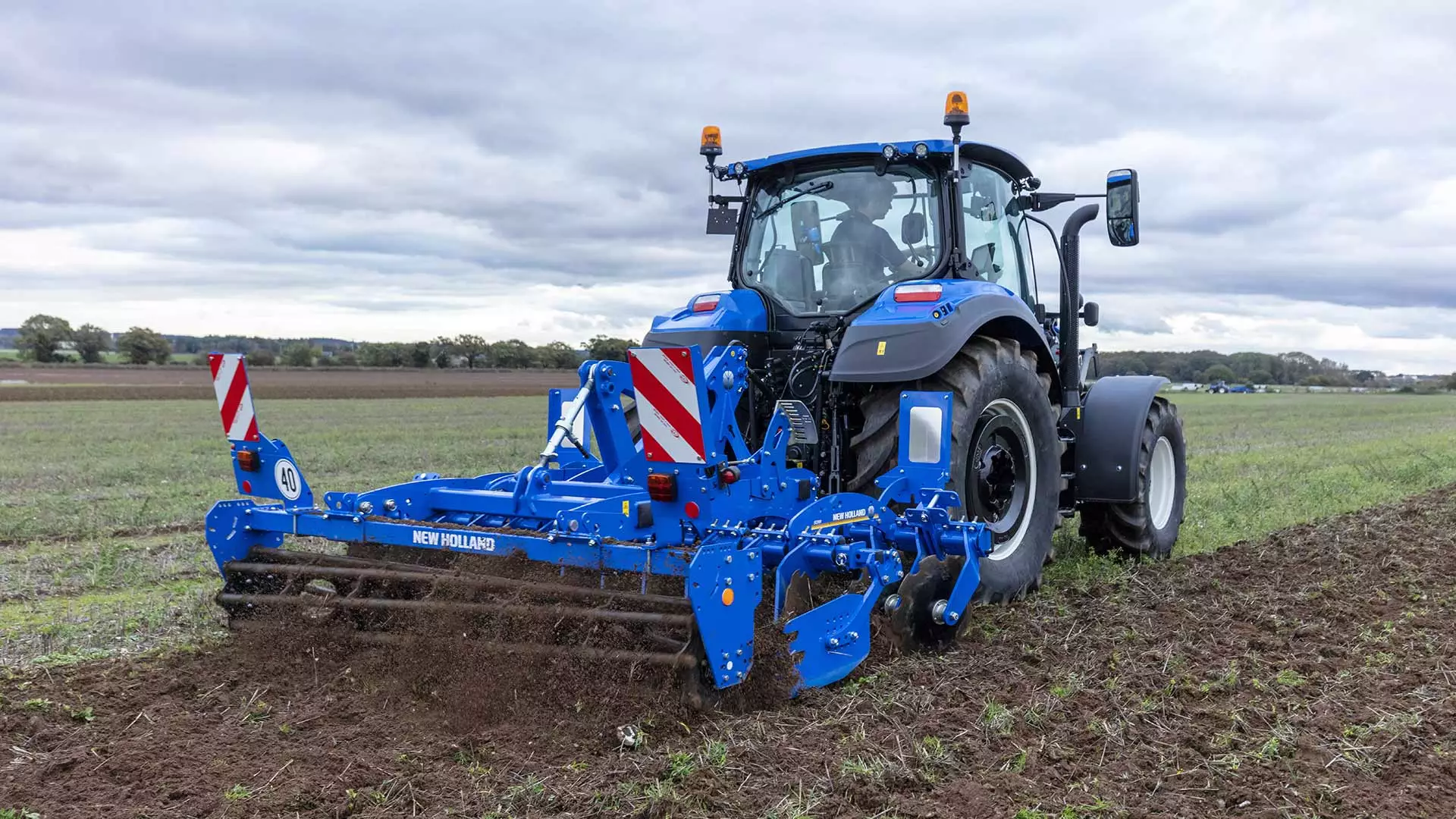 SDM & SDH Disc Cultivators for Healthier Soil | New Holland UK