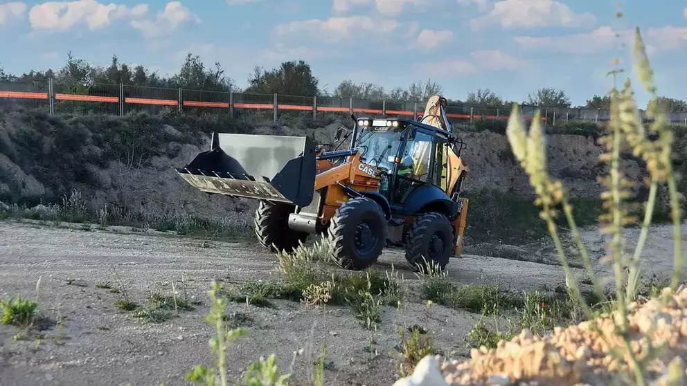Backhoe Loaders | CASE CIS
