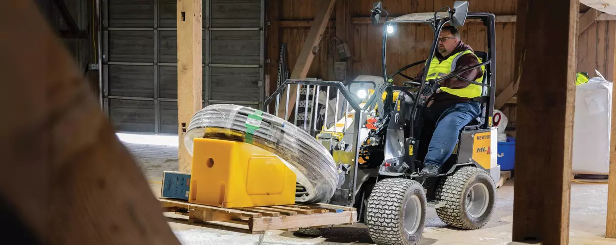 ML12 Telescopic Small Articulated Loader | New Holland