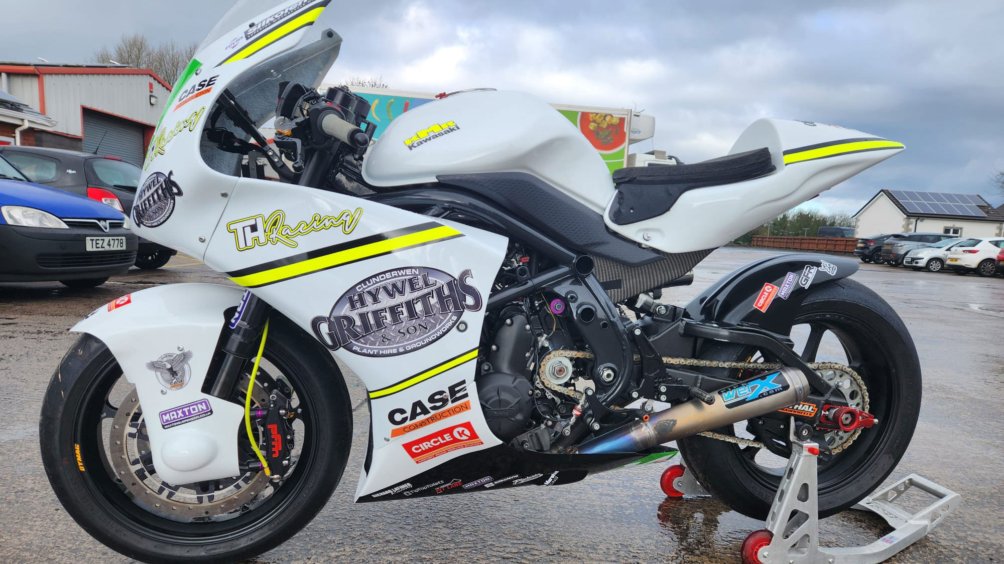 Growing CASE fleet delivers for Hywel Griffiths on site and on the road ...