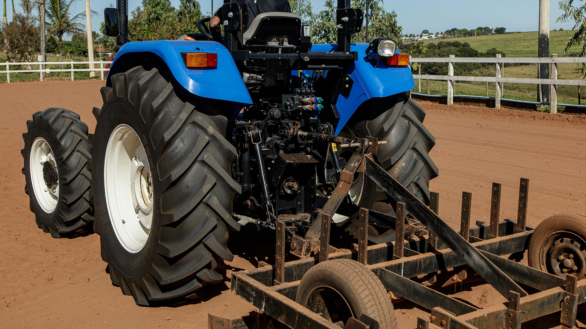Tractor TT4: Potencia y Versatilidad | New Holland Argentina