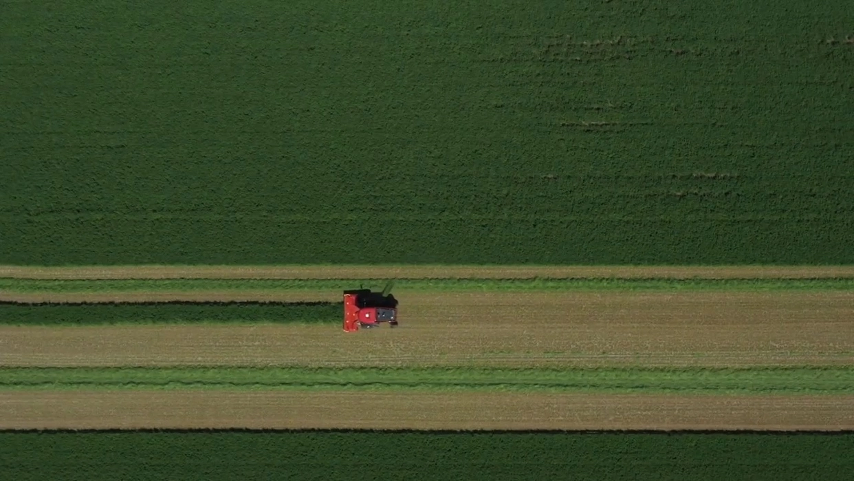 Windrowers | Swathers | Case IH