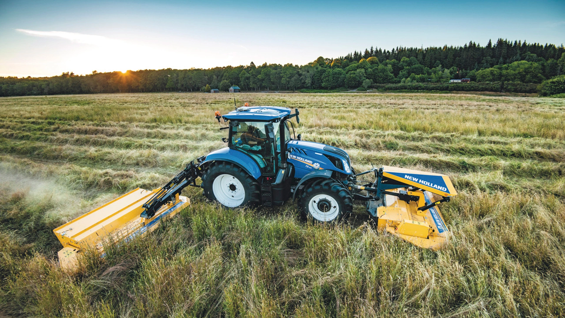 Precision Cutting with Front Mounted Mowers | New Holland UK