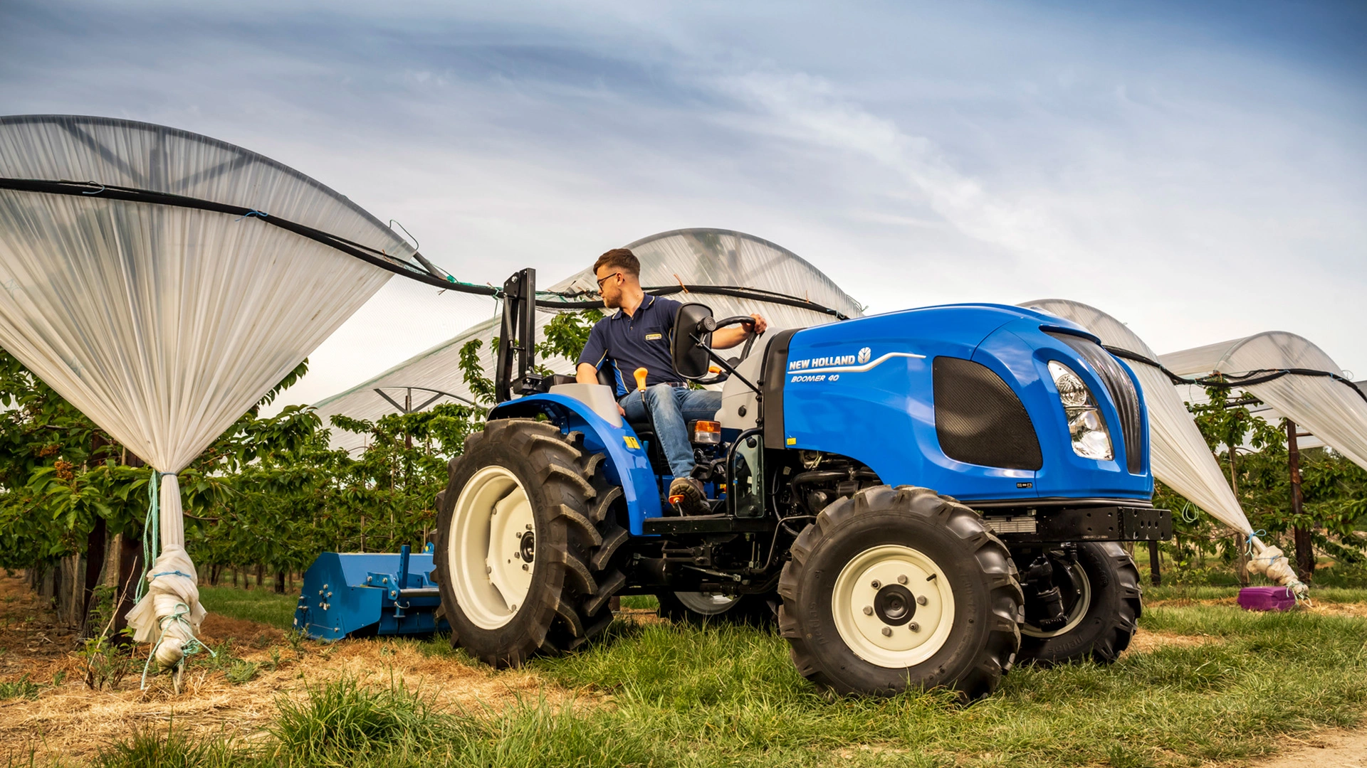 Boomer | Compact Tractors | 25Hp - 55Hp | New Holland UK