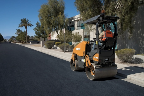 CASE Asphalt Compactors | Double Drum Rollers | CASE