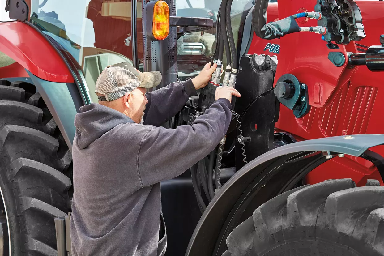L10 Series Loaders | Farm Loaders | Case IH