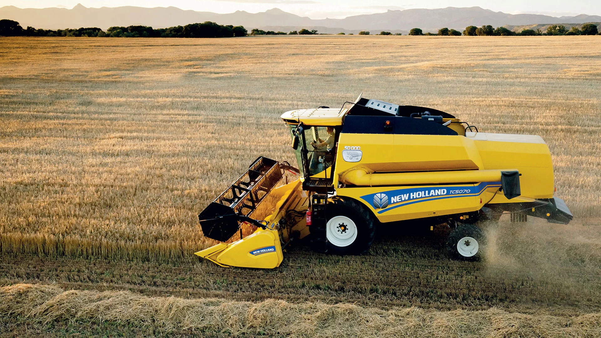 Combine Harvesters TC | New Holland AFRICA