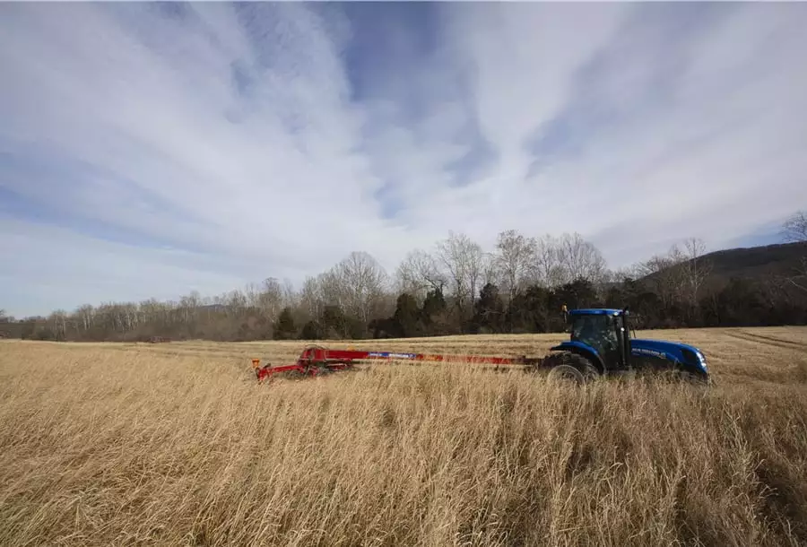 Discbine® Center-Pivot Disc Mower Conditioners - Overview | Balers ...