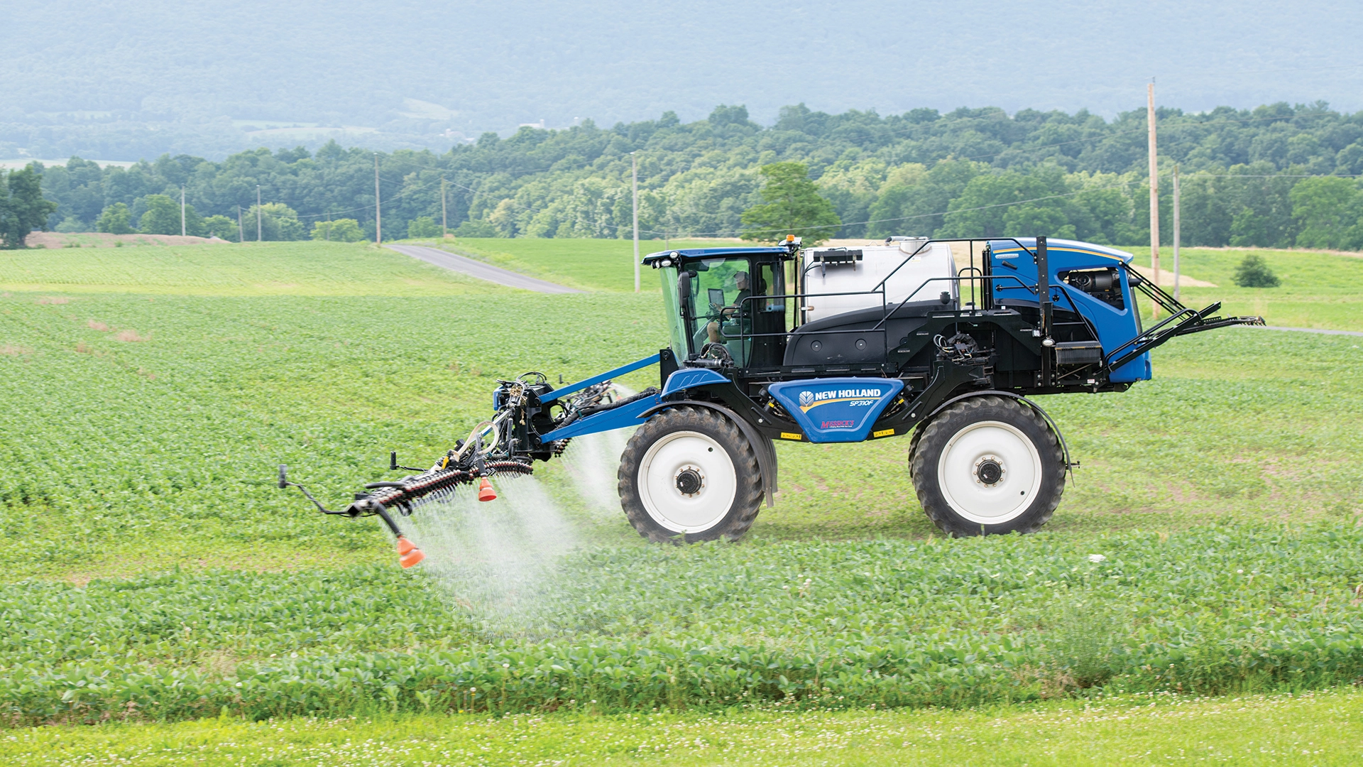 Front Boom Sprayer Guardian™ - Crop Sprayers | New Holland