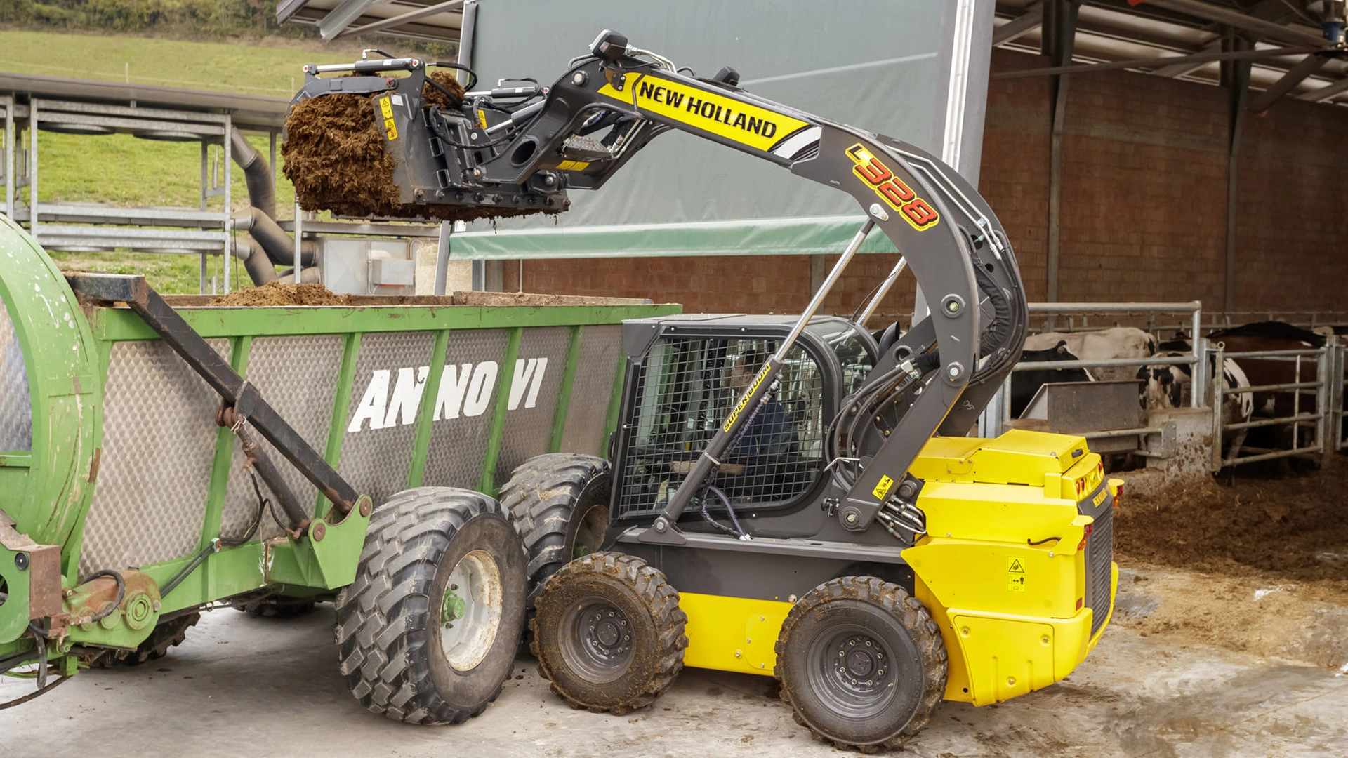 Skid Steer and Compact Track Loaders | New Holland UK