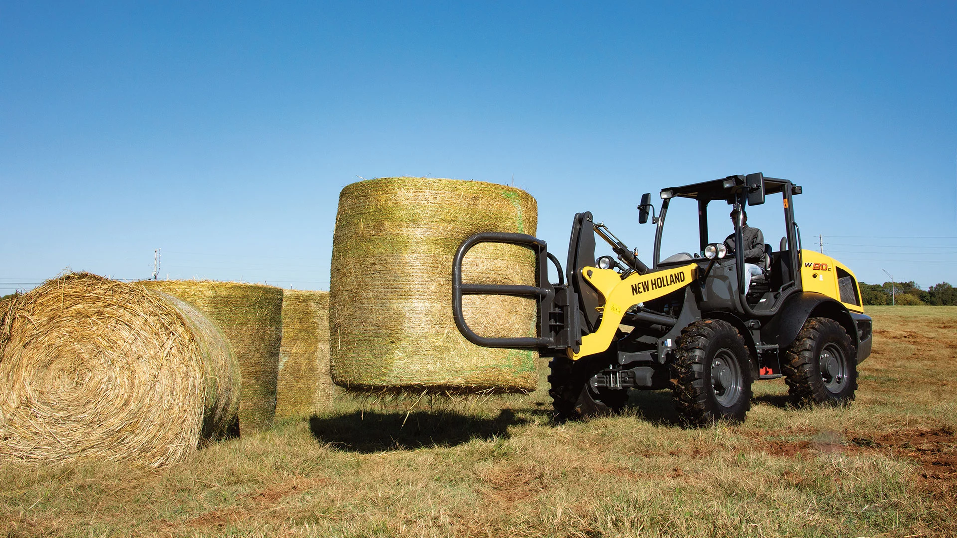 Compact Wheel Loaders | New Holland Construction