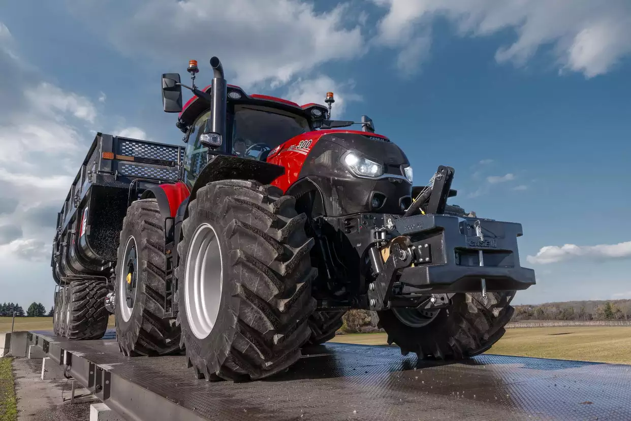 Optum Series | Rowcrop & Hay & Forage | Case IH