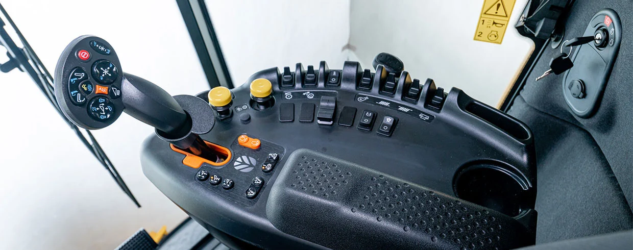 Award Winning CH Combine Harvesters | New Holland ROI