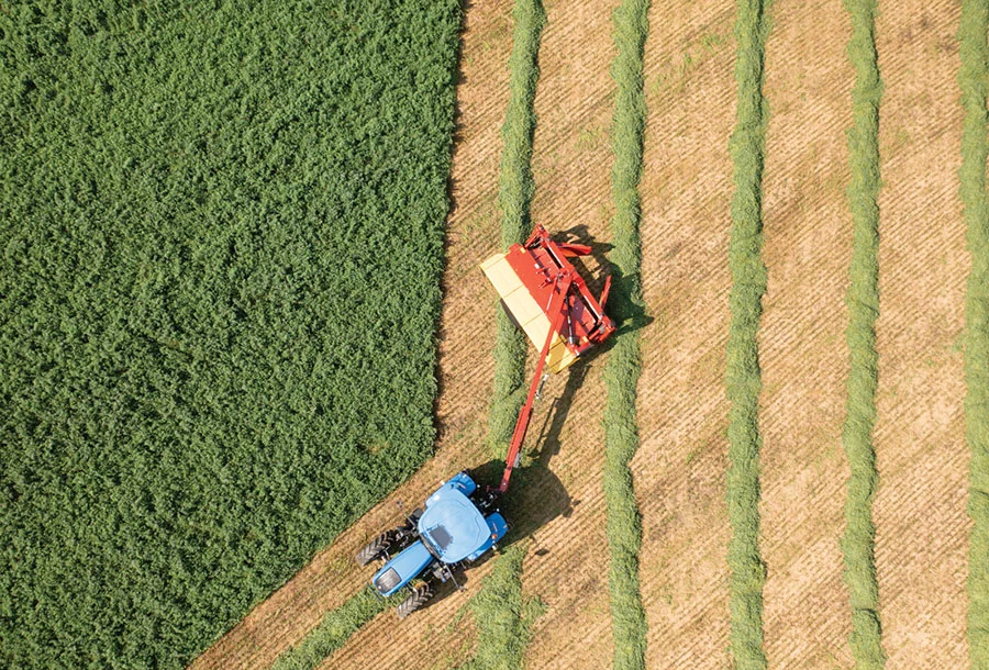 New Holland Hay ＆ Forage Discbine® PLUS Center-Pivot Disc Mower ...