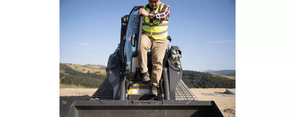 C362 Compact Track Loader | New Holland