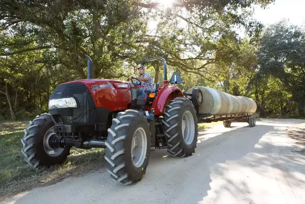 Farmall 120A | Mid-Range Tractors | Case IH