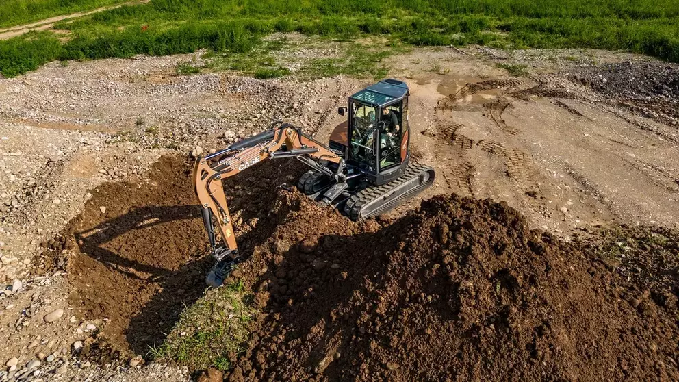 E-Series Midi-Excavators | CASE EU