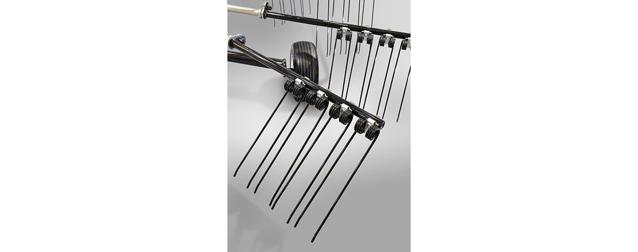 Two Side Mounted Rakes | ProRotor™ L | New Holland UK