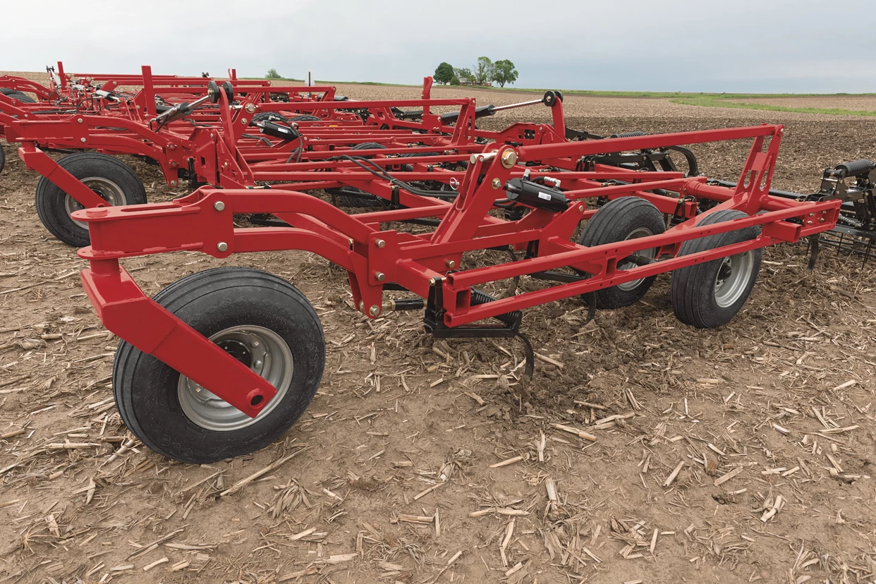Farm Cultivators | Seedbed Preparation | Case IH