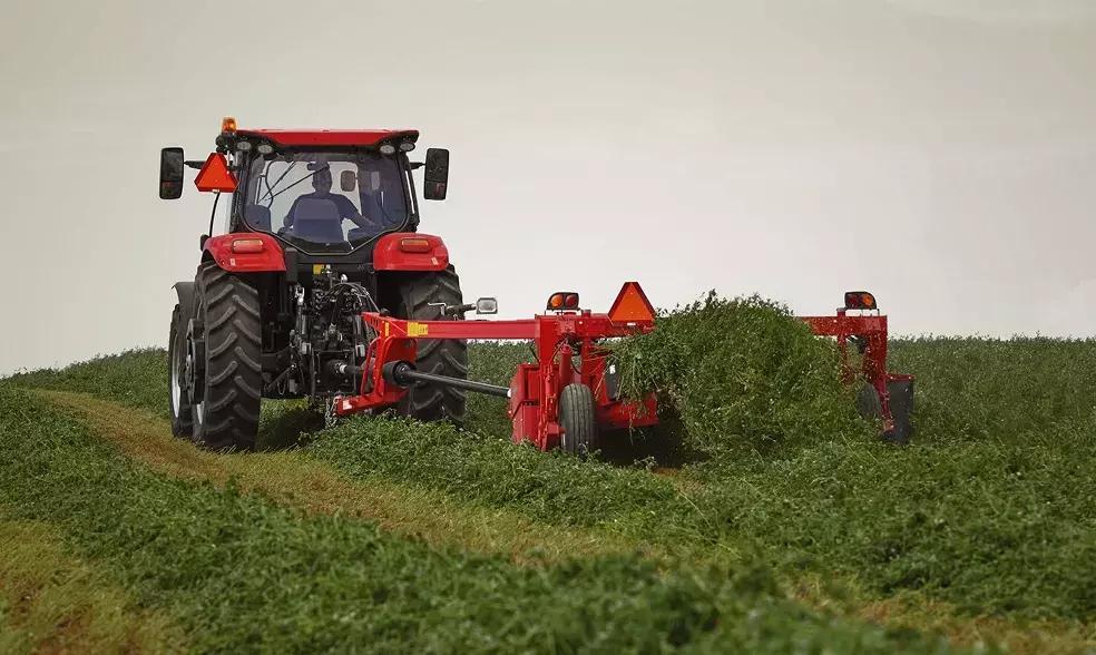 Disc Mowers | Hay Cutters | Case IH