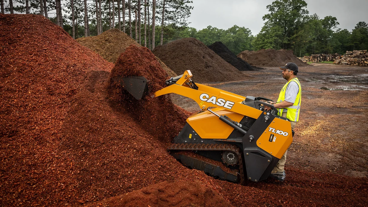 Mini Track Loader TL100 | CASE EU