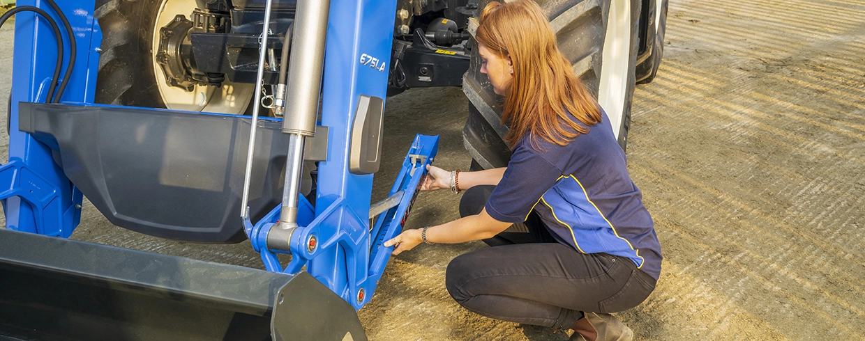 Front Loaders TL & LA | New Holland UK