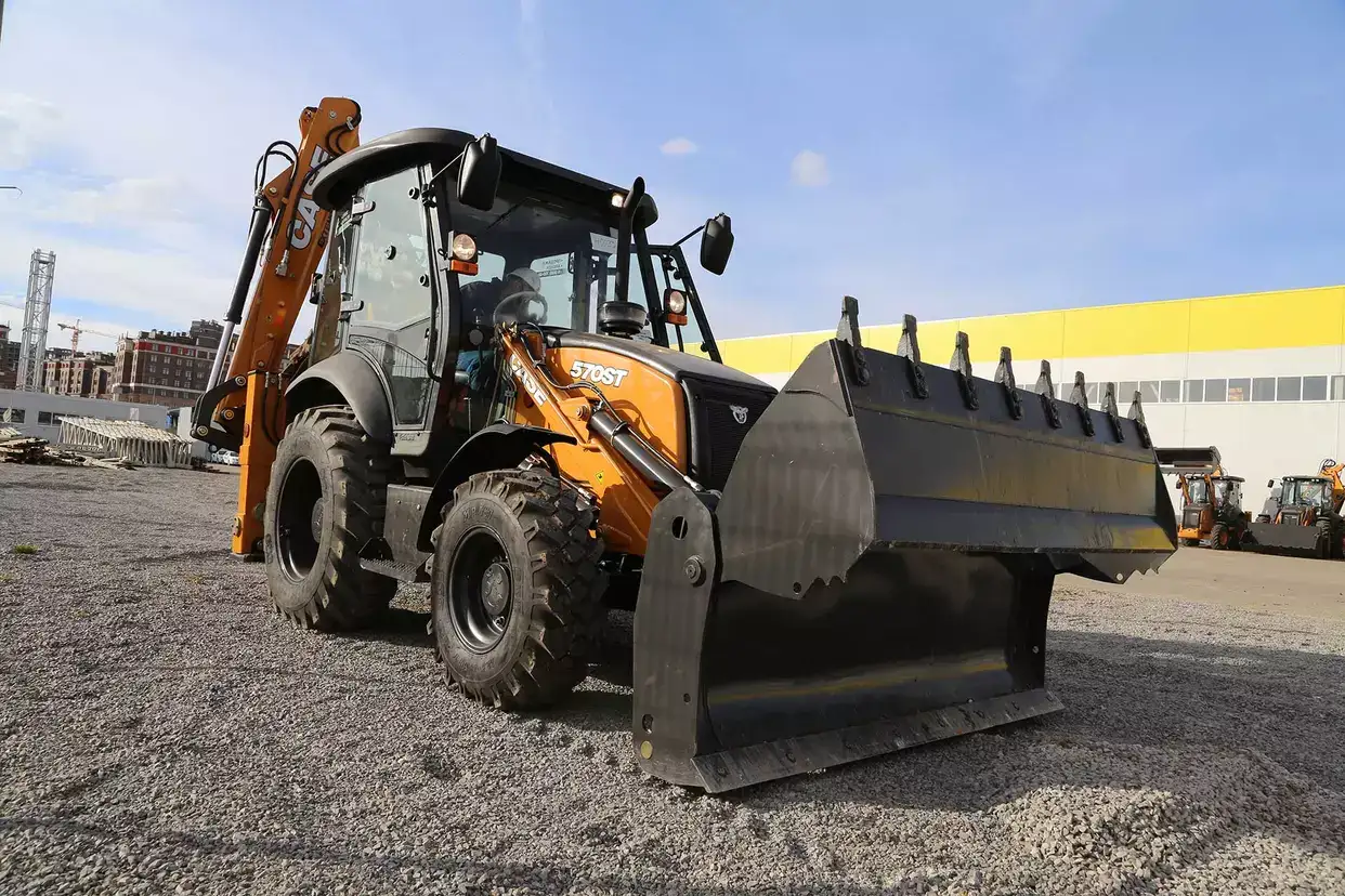 Backhoe 570ST | CASE AU