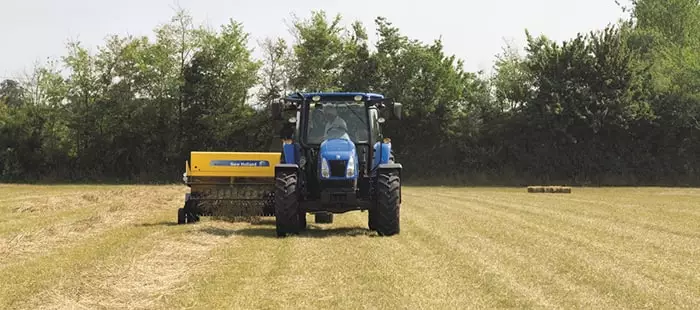 Tractor Baler: Rectangular Baler BC5000 | New Holland UK