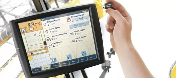 Super Conventional Combine: CX - Corn Combine | New Holland