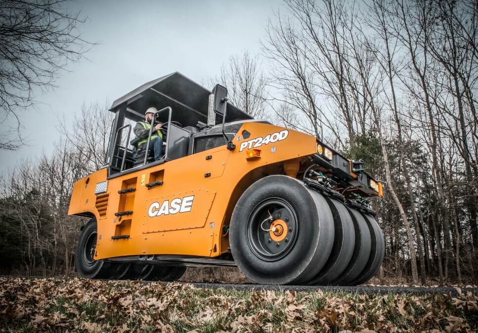 CASE PT240D Pneumatic Tire Roller | CASE Construction Equipment