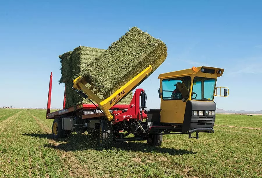 Stackcruiser Self-Propelled Bale Wagons | New Holland AU