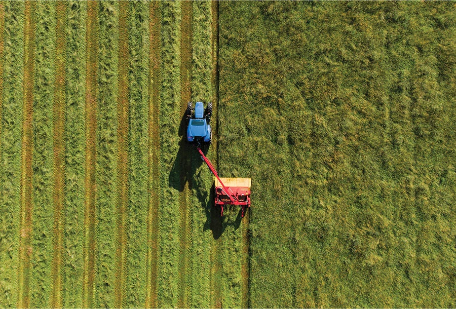 New Holland Hay ＆ Forage Discbine® PLUS Center-Pivot Disc Mower ...