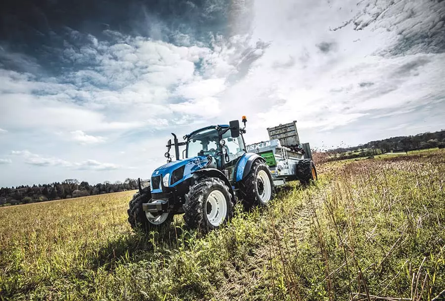 New Holland Tractors T5 UTILITY - STAGE V Overview | New Holland | New ...